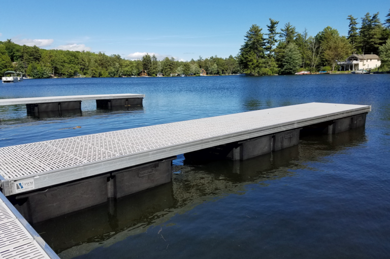 Aluminum Docks — Floating, Rolling & Stationary | FWM